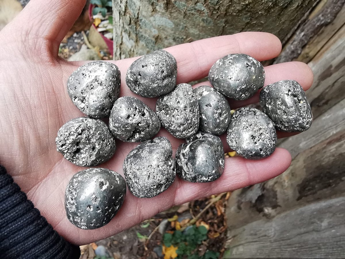 Pyrit Lommesten - Polerede Krystaller og Sten - Lommesten - www.magiske ...